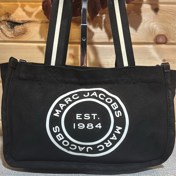 Marc Jacobs | Bags | Marc Jacobs Signet Black Medium Convertible Tote ...